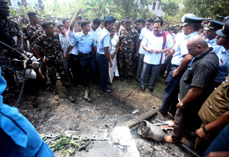 VIDEO: President at the Kfir crash site...