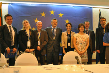 EU observers commend polls…