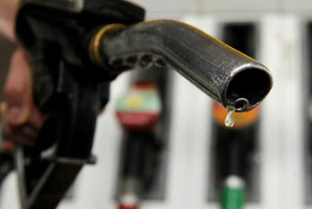 LIOC follows CPC by increasing petrol prices by Rs.10