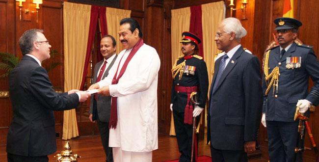 New High Commissioner presents credentials…