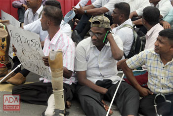 Disabled ex-soldiers protest...