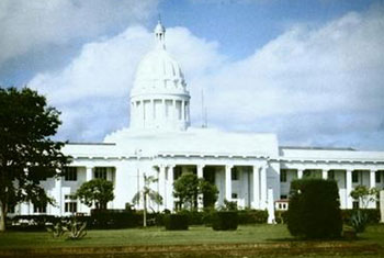 VIDEO: Mace stolen from CMC