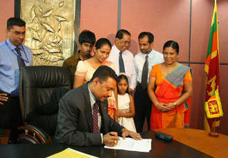 VIDEO: New EDB chairman assumes duties…