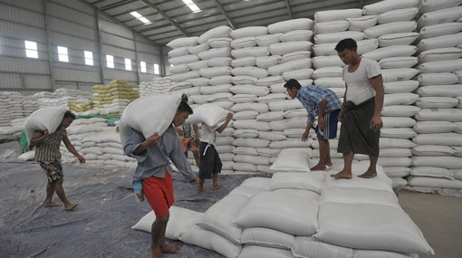 Myanmar donates 300 tonnes of rice to Sri Lanka flood victims