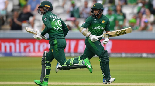 Pakistan bat under clear skies in Karachi