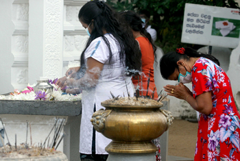 Il Full Moon Poya day…