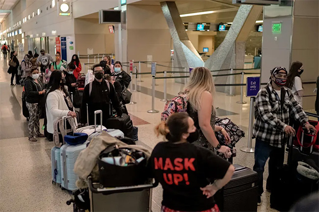 U.S. reports 1st case of omicron variant in returning traveler