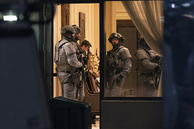 5 dead and suspect killed in Toronto area condo shooting