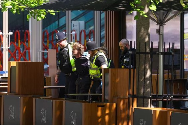 UK police arrest murder suspect after three found dead on Nottingham ...