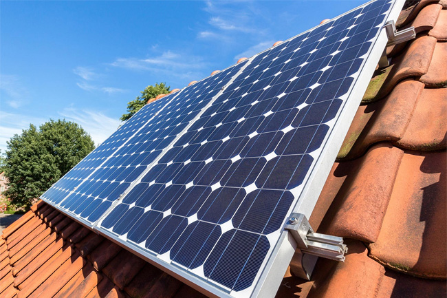 CEB settles Rs. 4 billion in arrears to rooftop solar customers