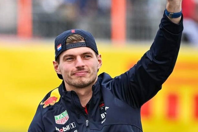 Max Verstappen wins third straight F1 title