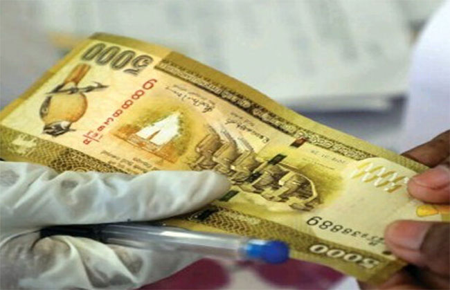 Youth arrested with 45 counterfeit currency notes