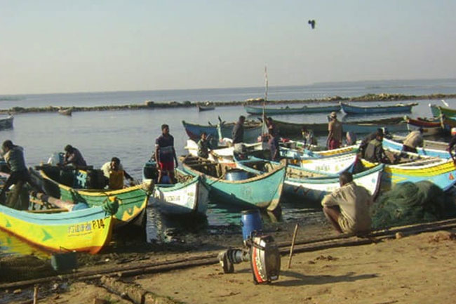Advisory for small fishing boats due to bad weather