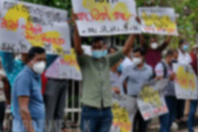 University non-academic staff to reach final decision on strike today